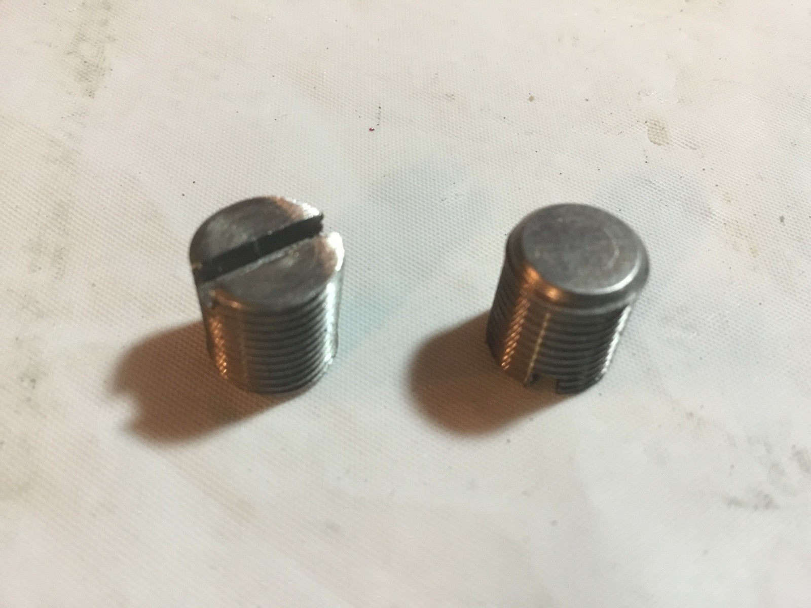 Harley JD VL RL UL Knucklehead Cylinder Head Primer Plugs OEM# 127-36 ...